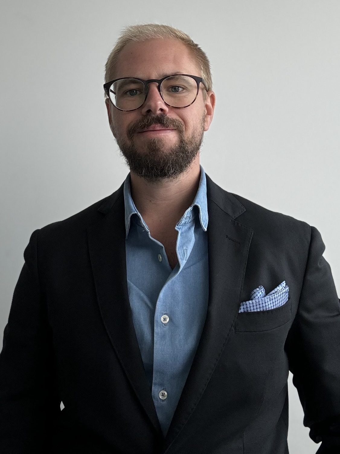 about – Sebastian Strobl